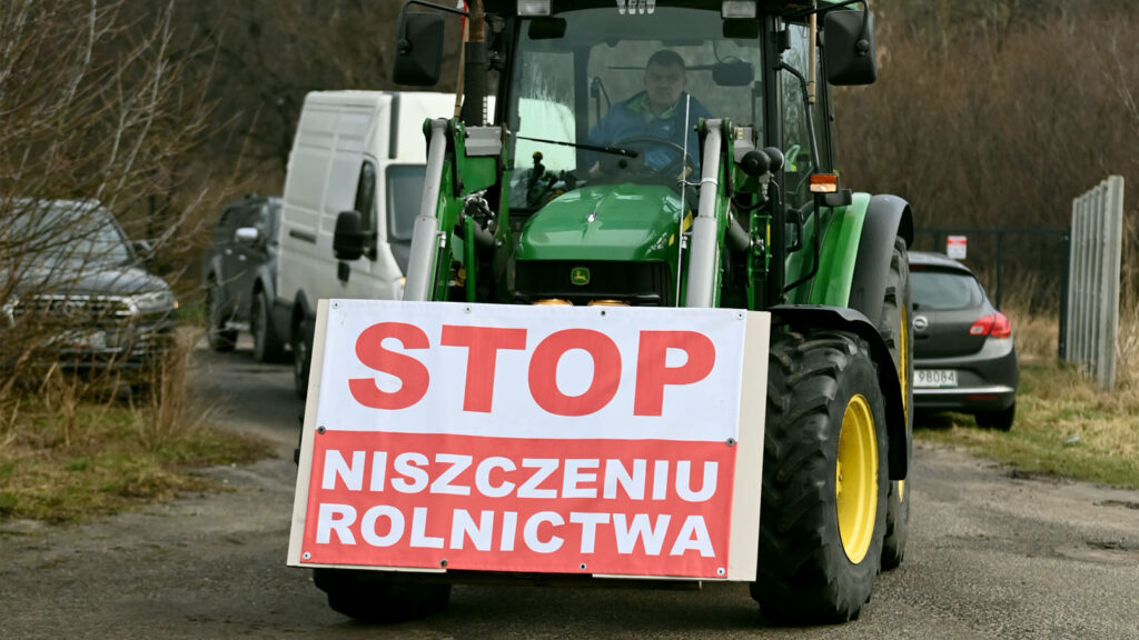 Gorący dzień rolniczych protestów. Konfederacja solidarna z rolnikami ...